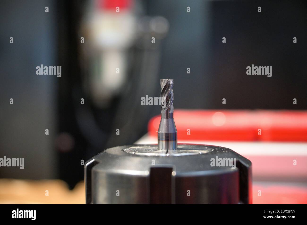 End milling hi-res stock photography and images - Alamy