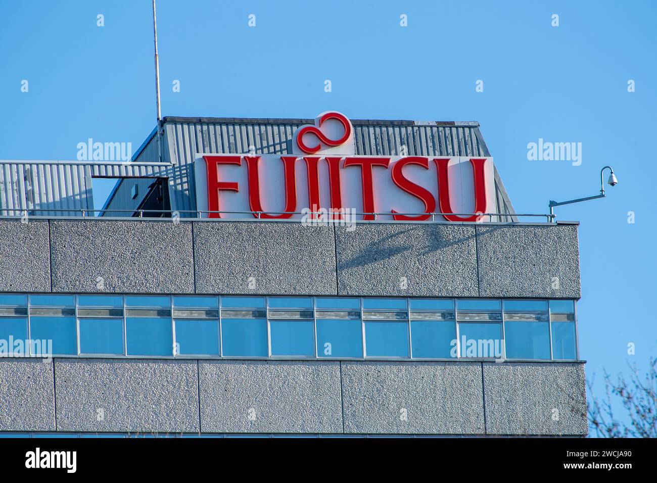 Bracknell, UK. 16th January, 2024. The Fujitsu Head Office in Bracknell ...