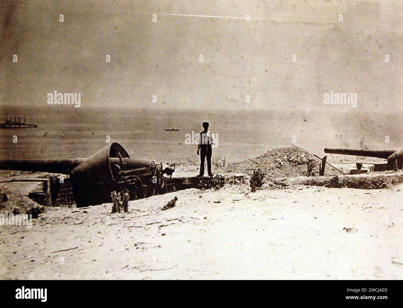 6-Inch Rapid Fire Guns in West Battery, Santiago, Cuba, 1898 ...