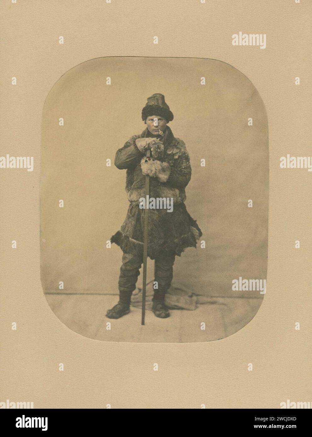 70. Mannsdrakt, samedrakt, vinter, Salten Stock Photo - Alamy