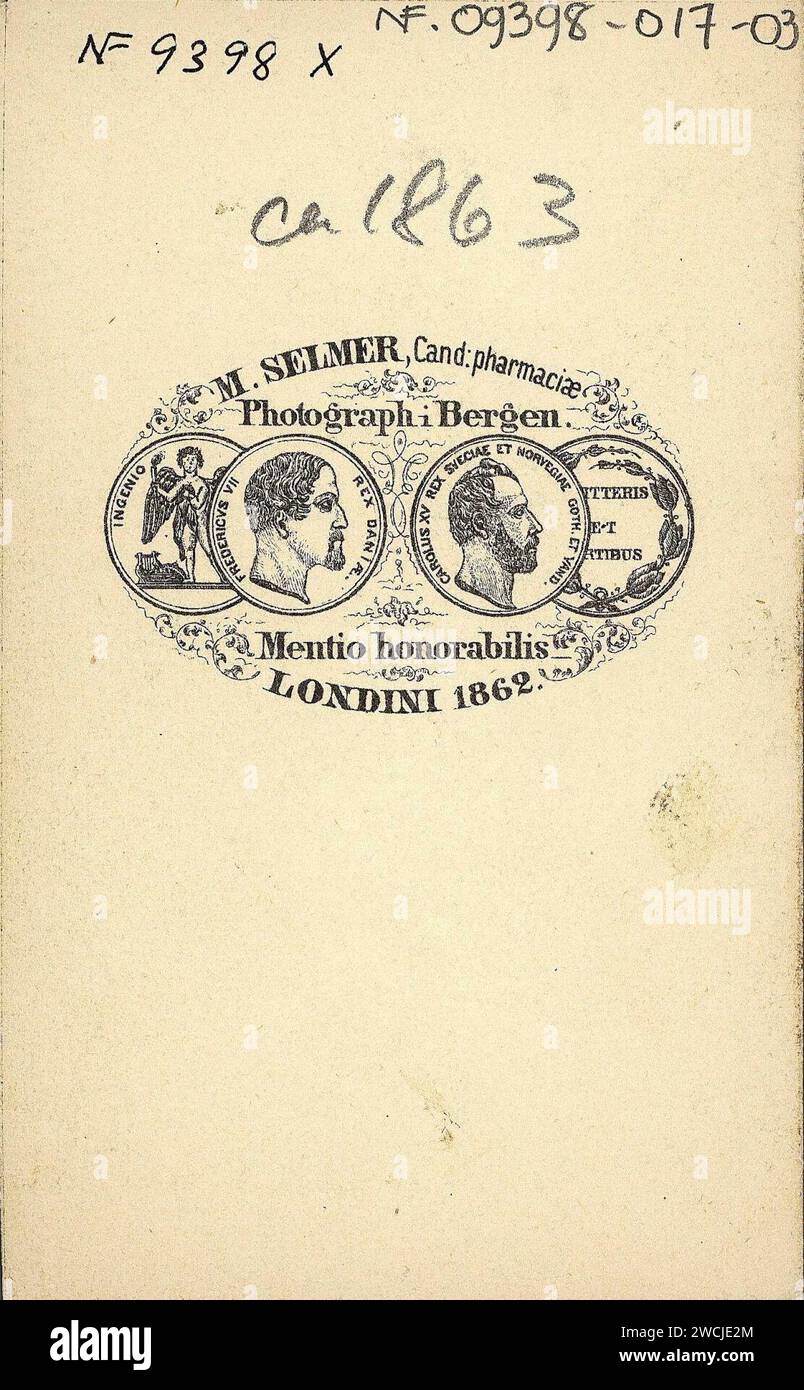 Samedrakt hi-res stock photography and images - Alamy