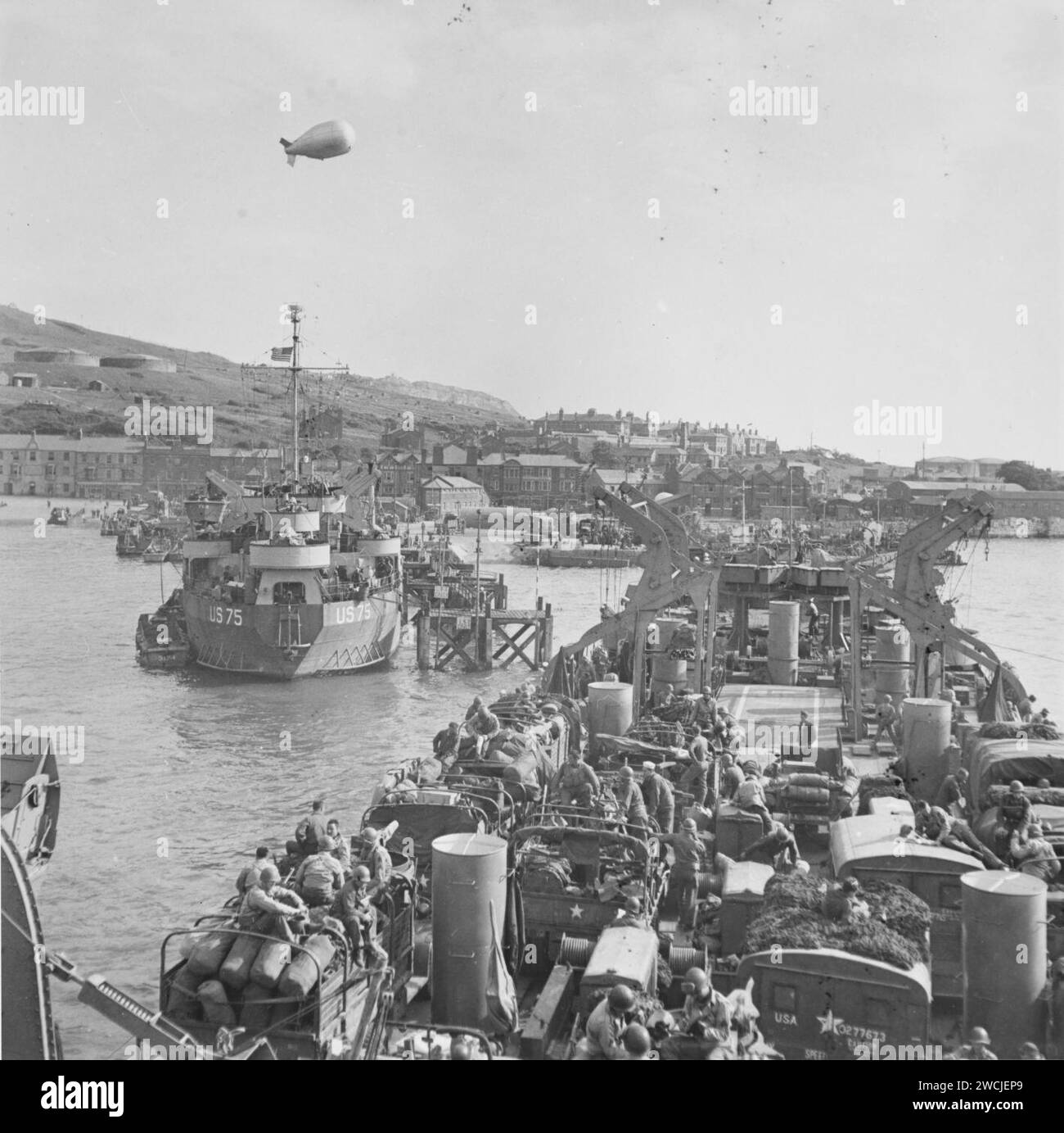 Invasion of normandy 1944 vintage hi-res stock photography and images ...
