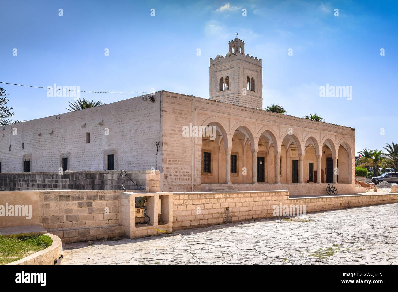 Old town city and great mosque hi-res stock photography and images - Alamy