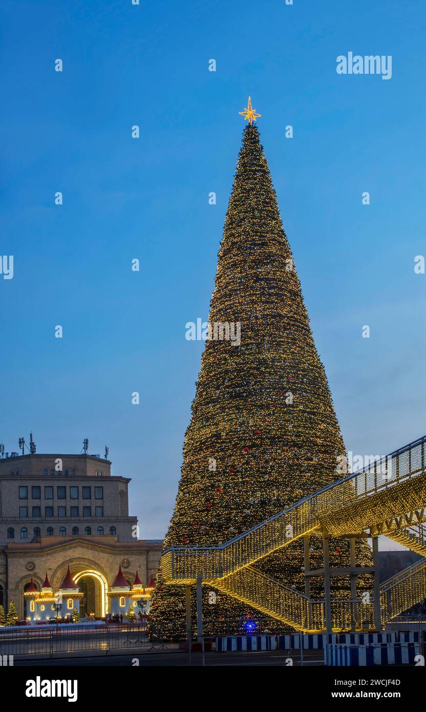 Fir tree architecture hi-res stock photography and images - Alamy