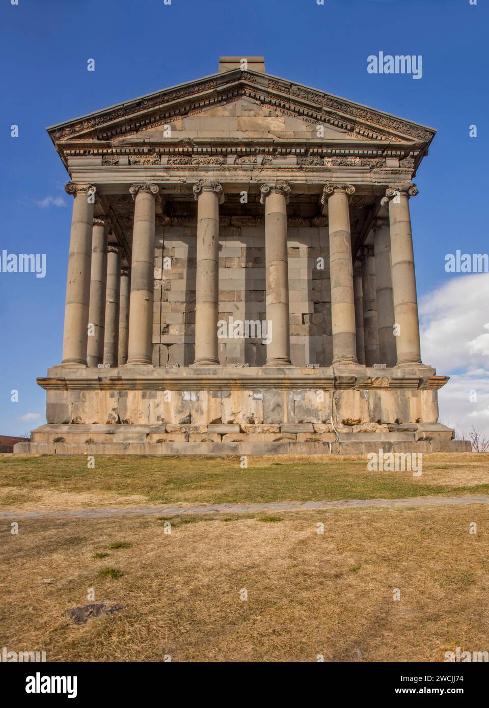 Greco roman facade hi-res stock photography and images - Alamy