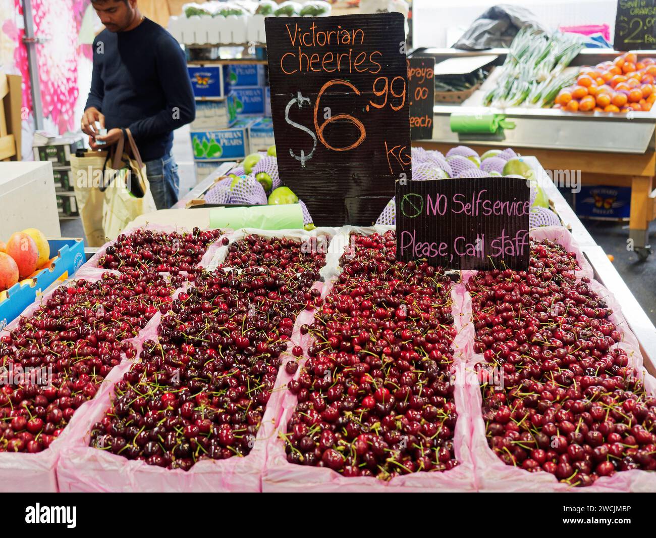 Red cherries sale on stall hi-res stock photography and images - Alamy
