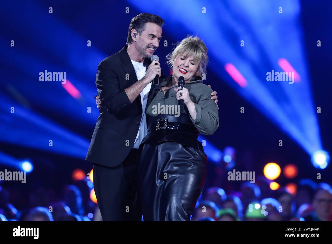 Moderator Florian Silbereisen GER mit Saengerin Maite Kelly - ARD Live ...