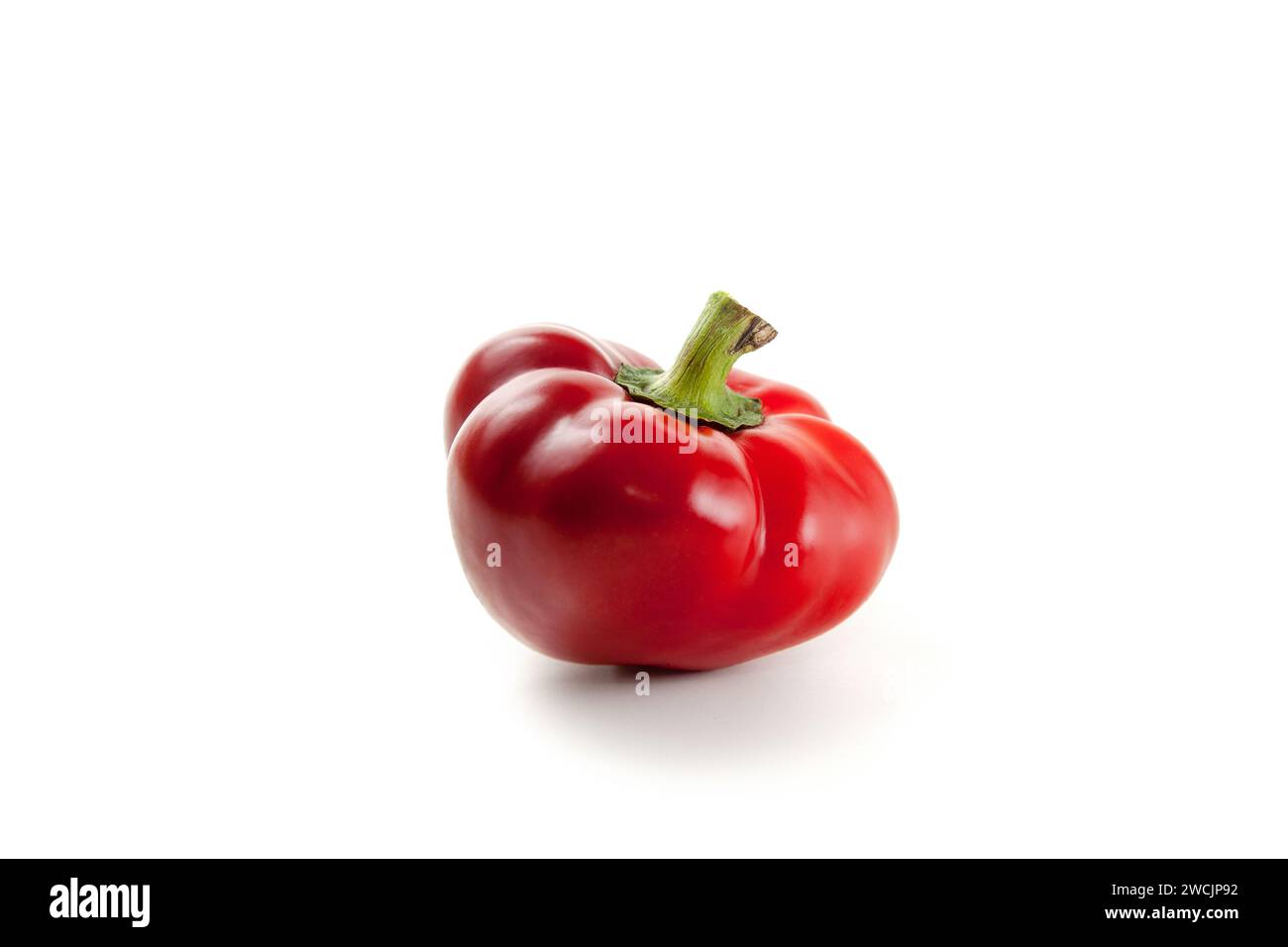 Red bell pepper (capsicum) known as sweet bell pepper, paprika isolated ...