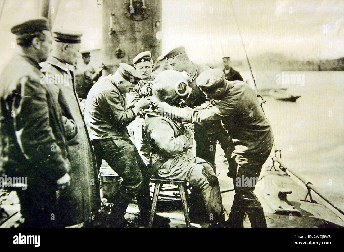 A diver gets ready on the Eastern Front, German activities, WWI ...