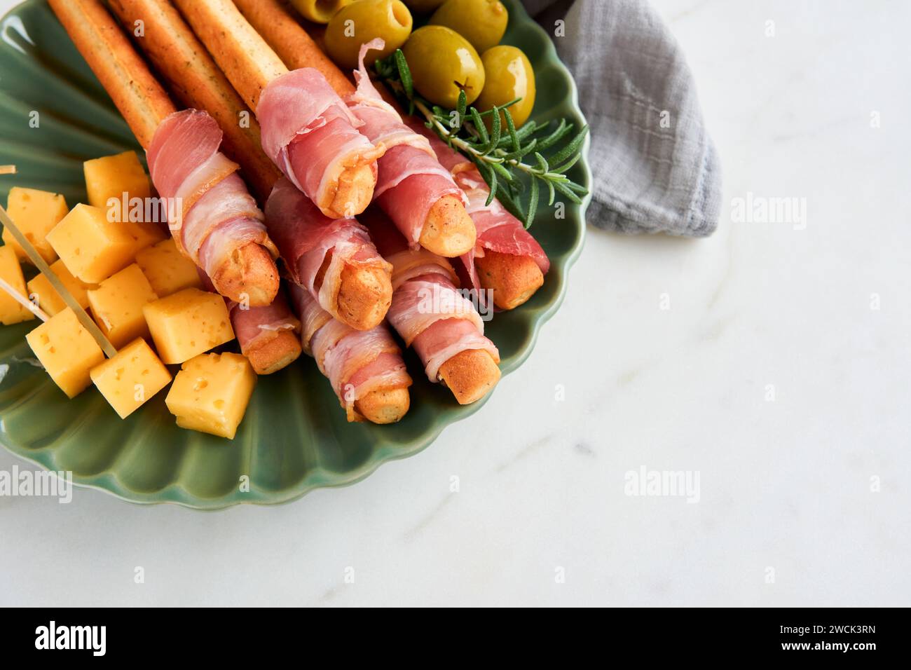 Prosciutto leg hi-res stock photography and images - Alamy
