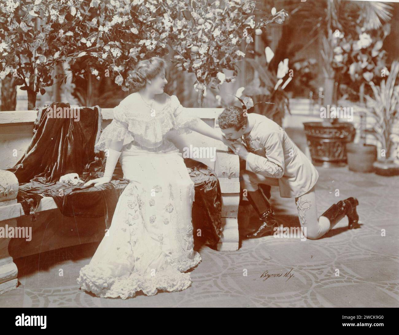 Scene with geraldine hi-res stock photography and images - Alamy