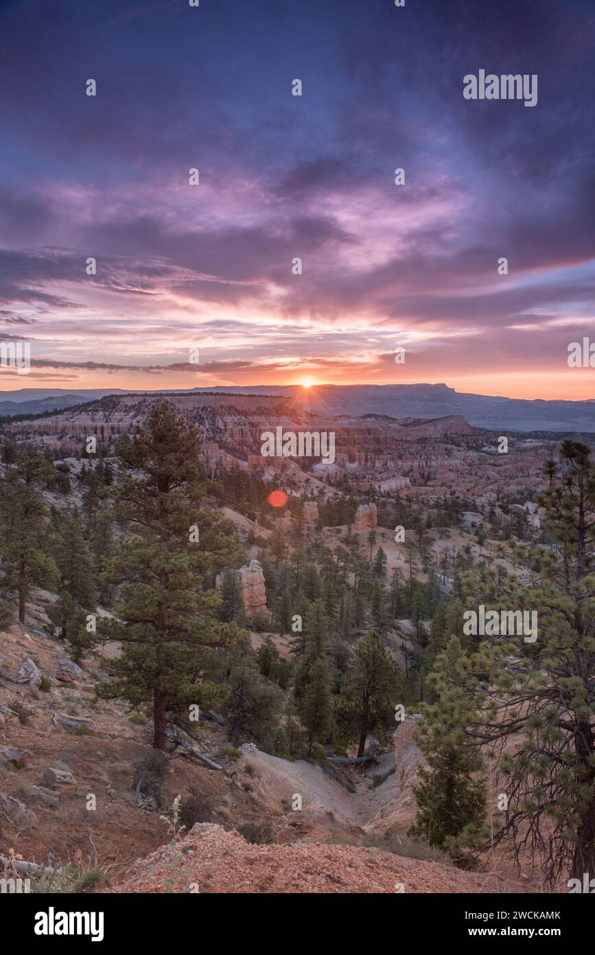 Golden glow on peaks hi-res stock photography and images - Alamy