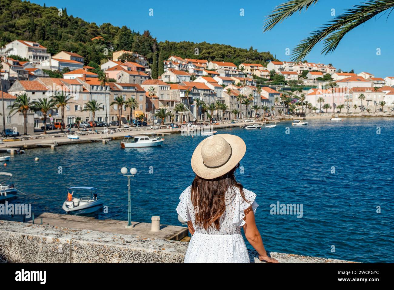 Woman sundress rear view hi-res stock photography and images - Alamy