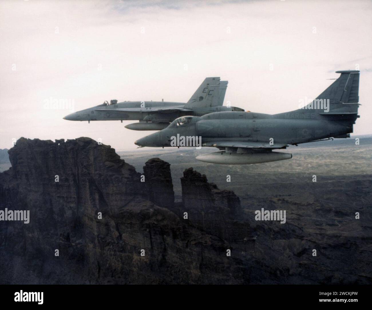 A-4M Skyhawk VMA-214 in flight with VMFA-531 F-18A Hornet in 1980s ...