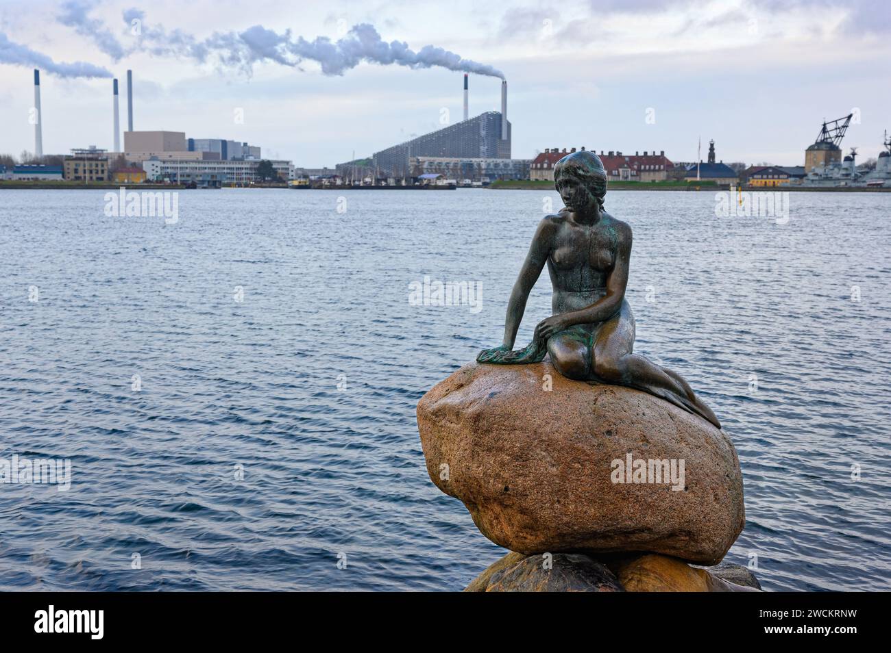 The little mermaid sculpture hi-res stock photography and images - Alamy