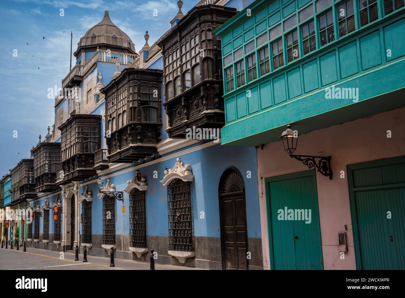 Spanish Architecture Building Stock Photo - Alamy