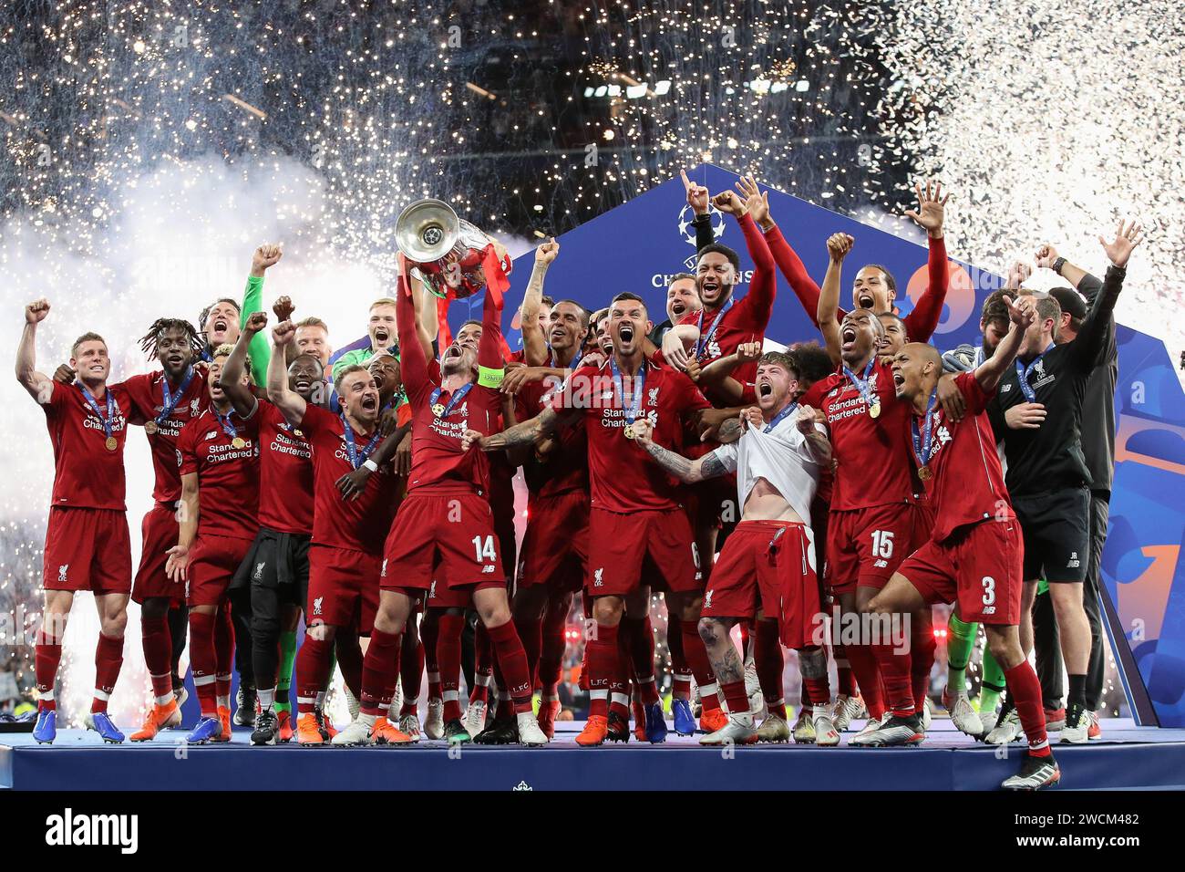 Players of Liverpool celebrate with the trophy during the UEFA ...