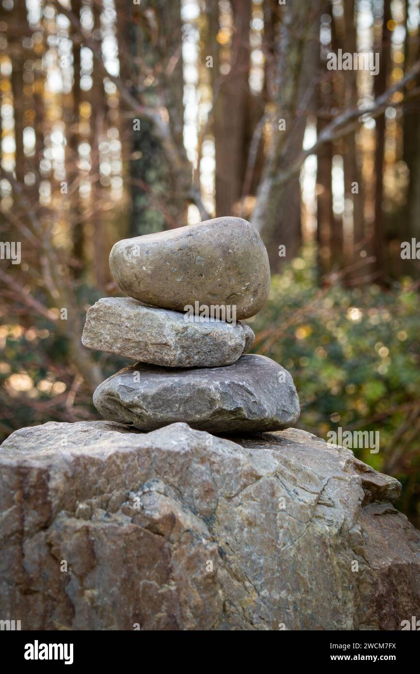Three balancing rocks hi-res stock photography and images - Alamy