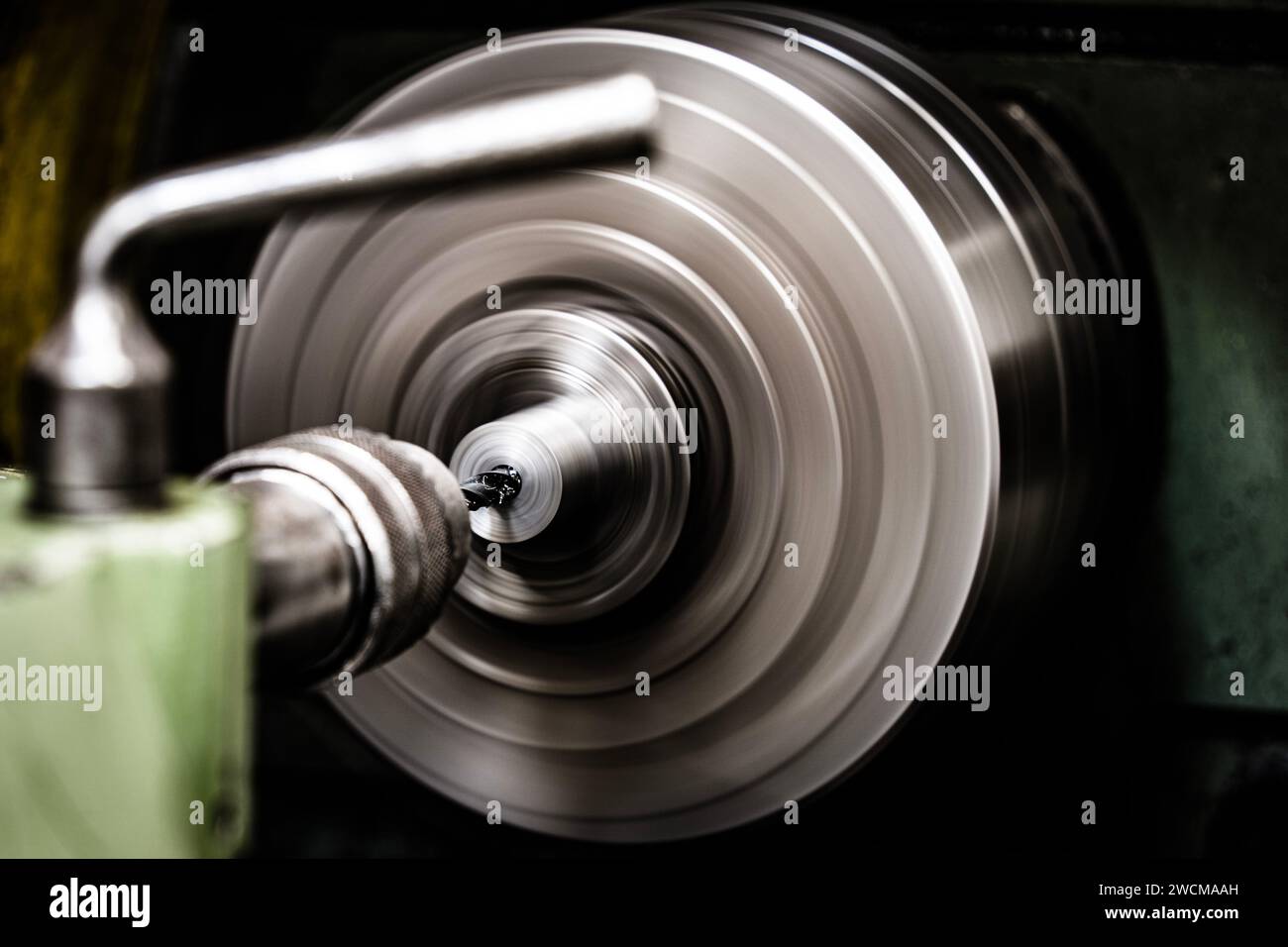 Old milling machine hi-res stock photography and images - Alamy