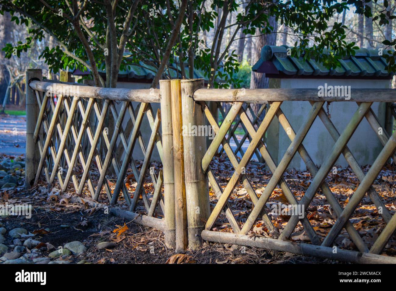 Japanese cross pattern hi-res stock photography and images - Alamy