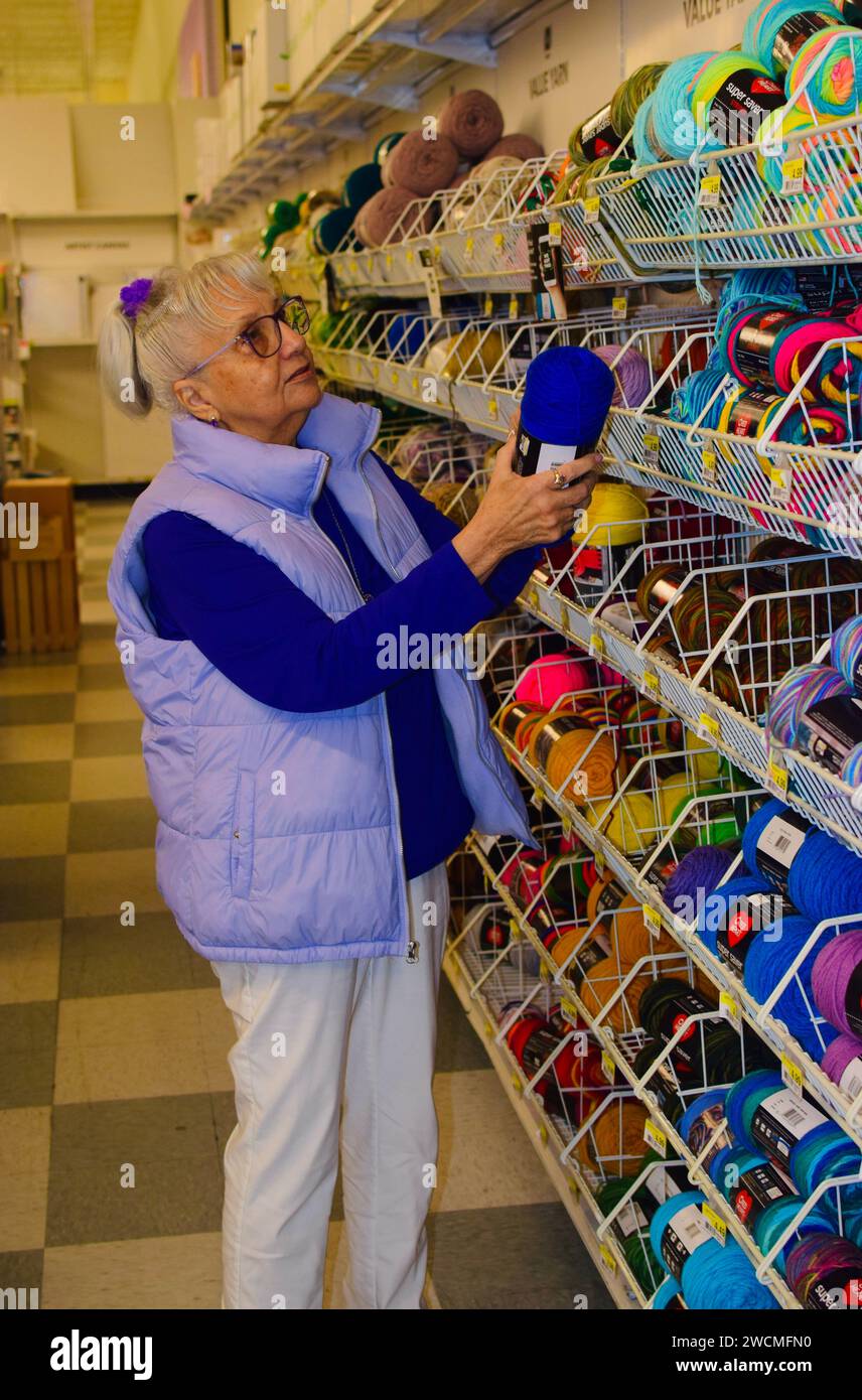 Senior lady real shopper Stock Photo - Alamy