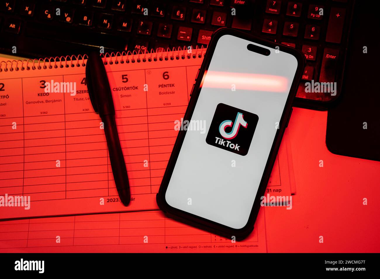 Unique social media icon set hi-res stock photography and images - Alamy