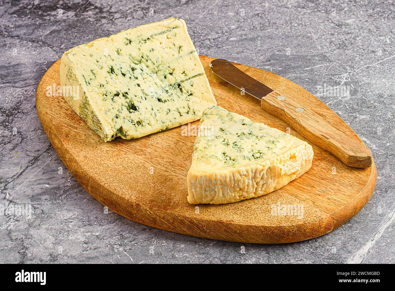 Oval slice hi-res stock photography and images - Alamy