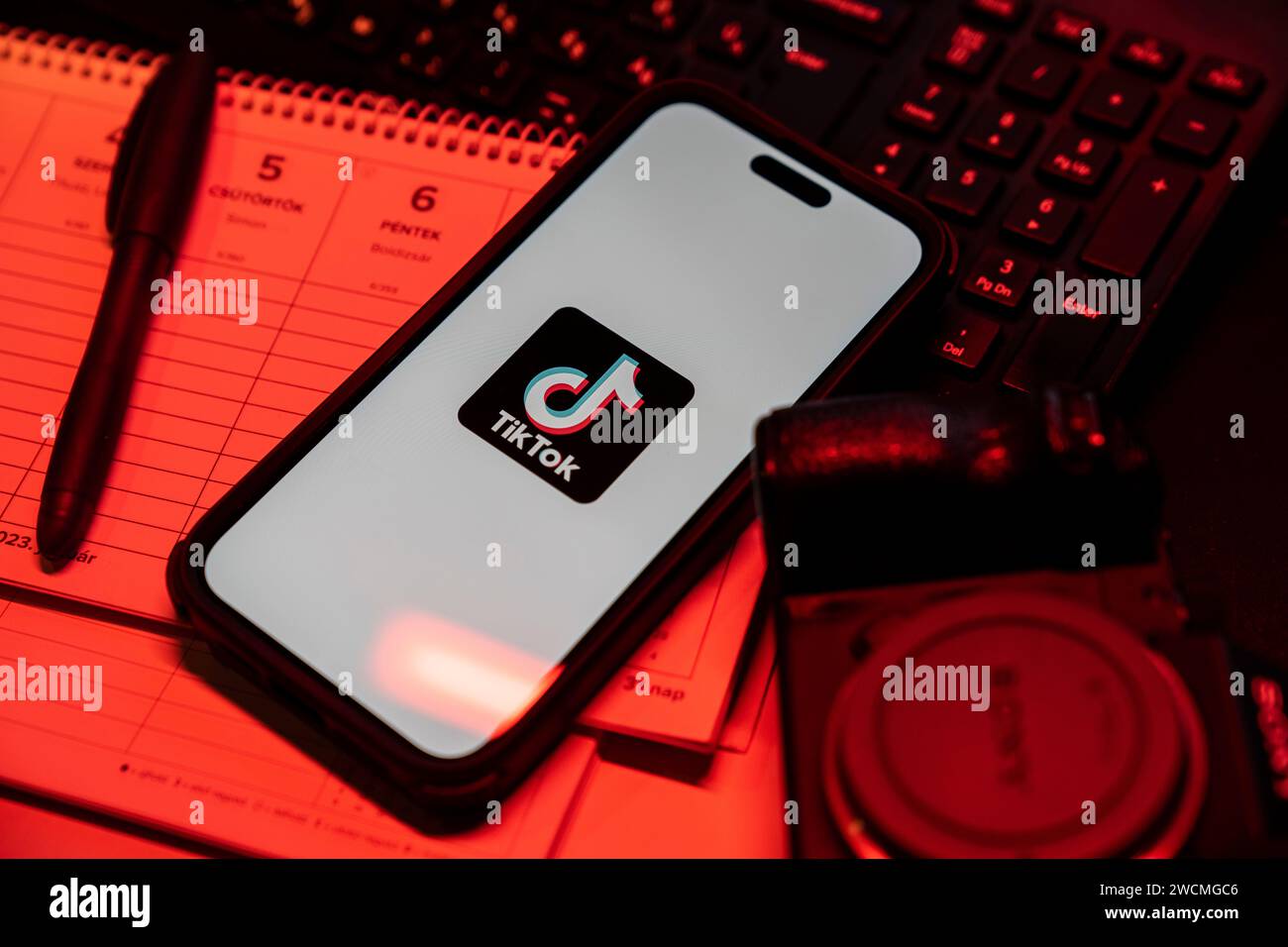 Unique social media icon set hi-res stock photography and images - Alamy