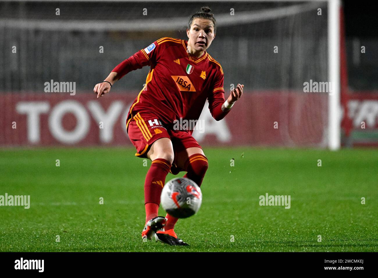 Elena Linari of AS Roma in action during the Women Serie A 2023/2024 ...