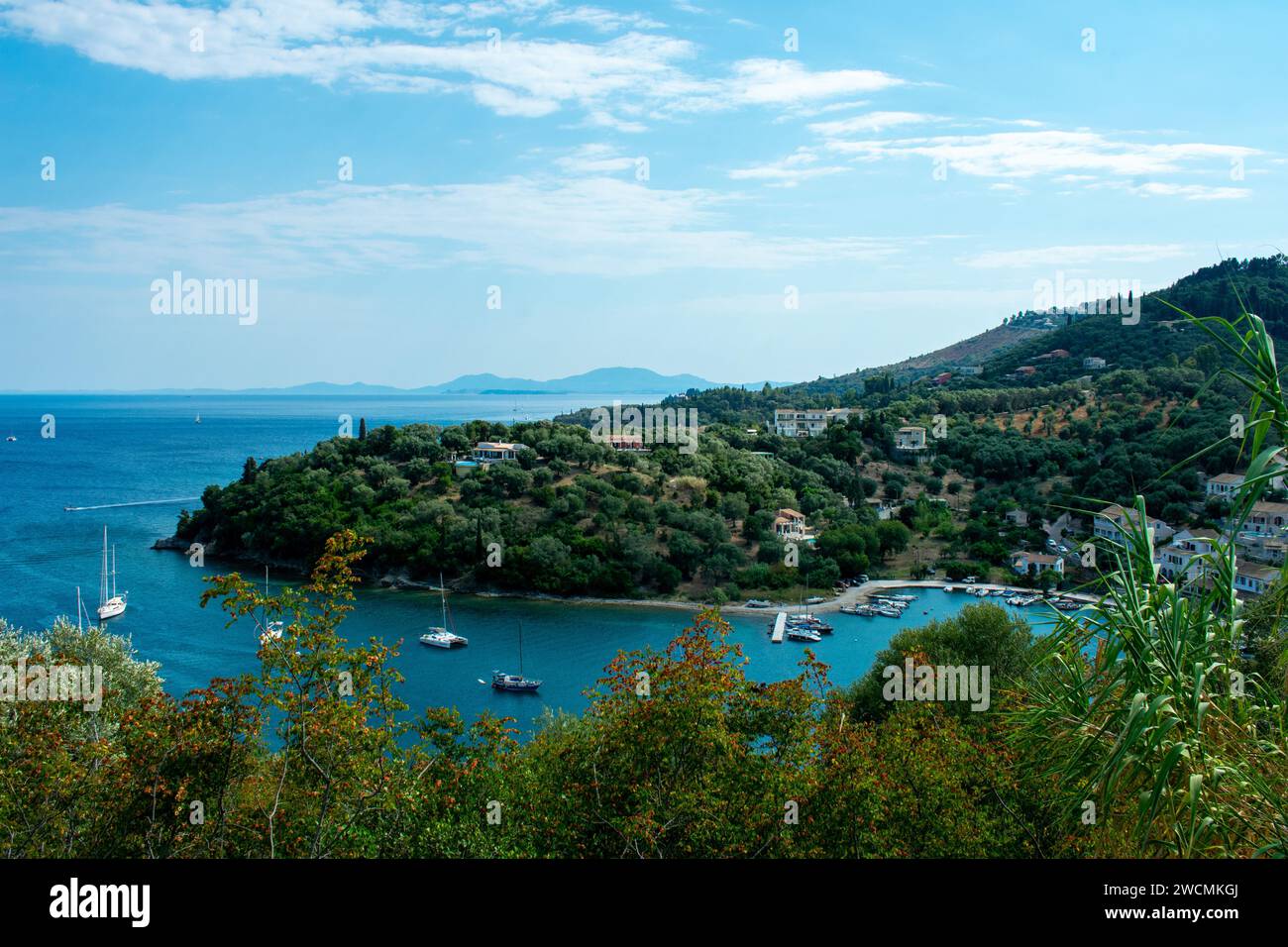 Harbour island rental boats hi-res stock photography and images - Alamy