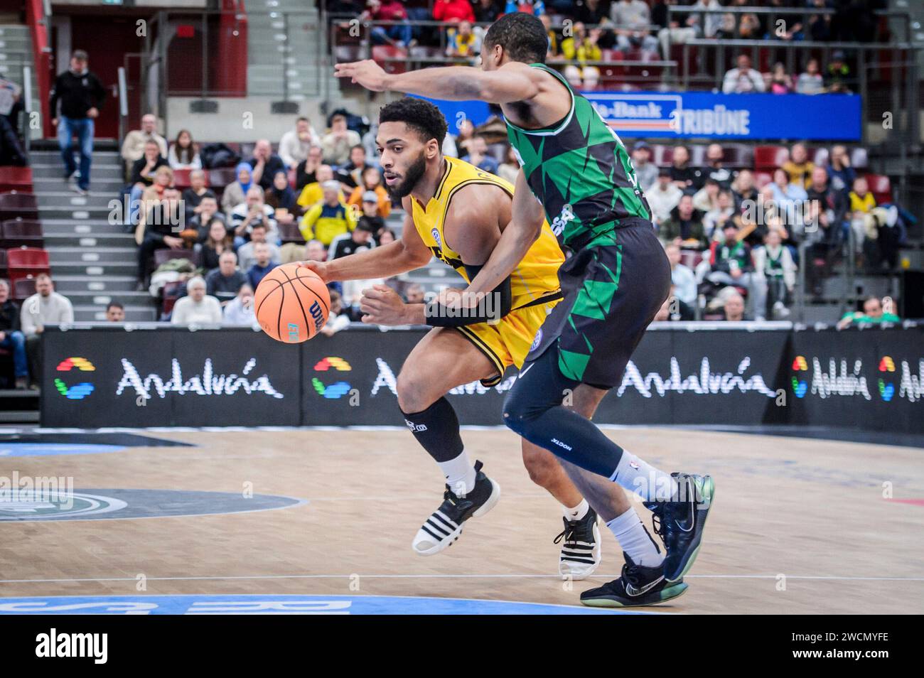 Ludwigsburg, Deutschland. 16th Jan, 2024. Jayvon Graves (MHP Riesen ...