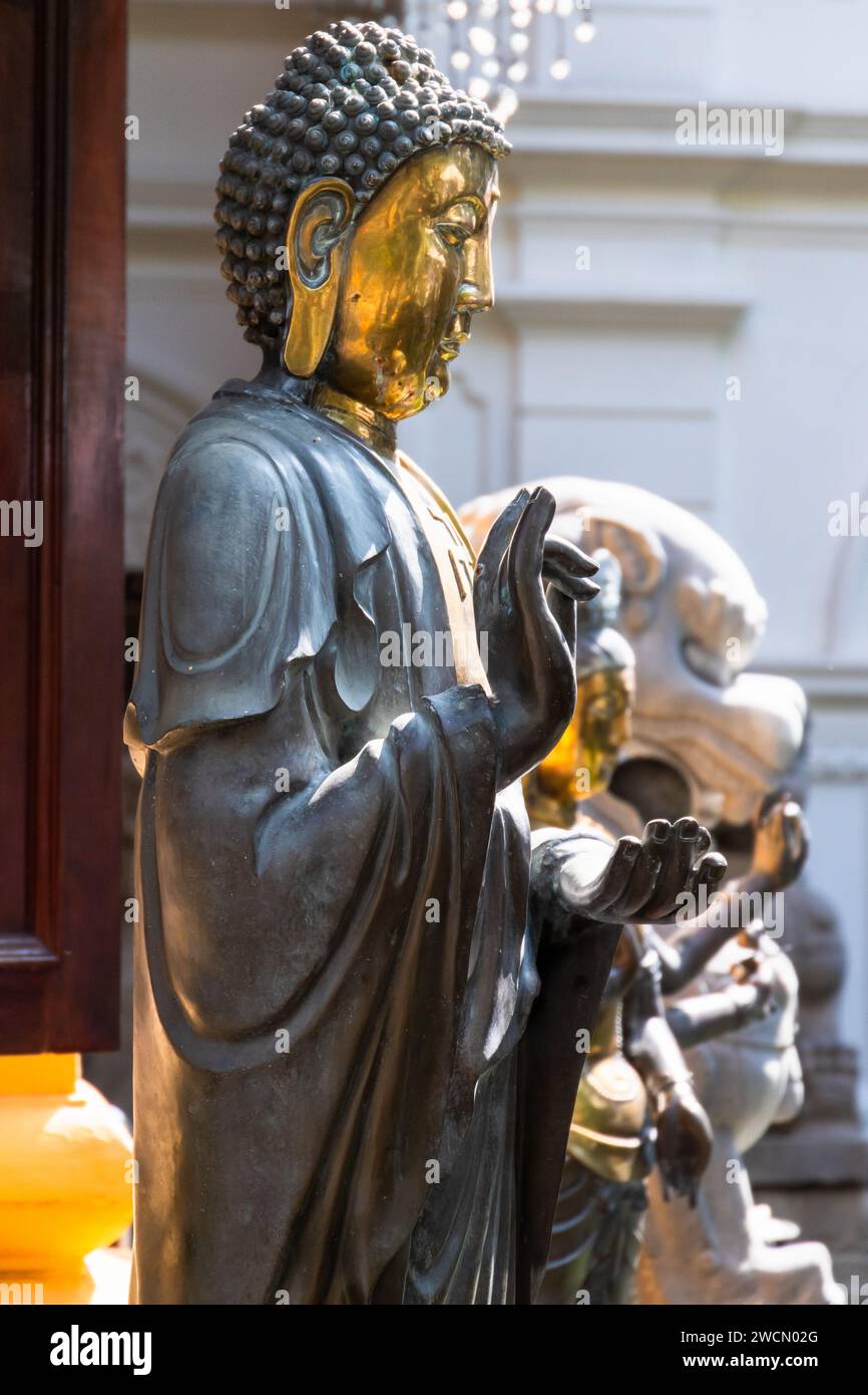 Buddha statues at Gangaramaya Temple, one of the most important temples ...