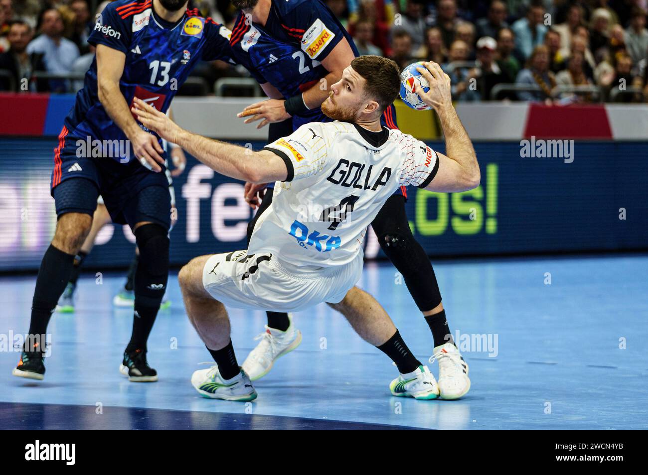 Berlin, Deutschland. 16th Jan, 2024. Wurf/Tor Johannes Golla ...
