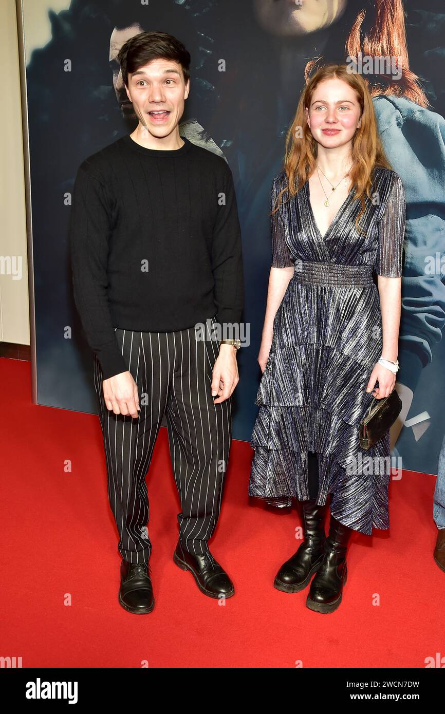 Sebastian Urzendowsky, Alix Heyblom Ankunft zur PREMIERE, der ...