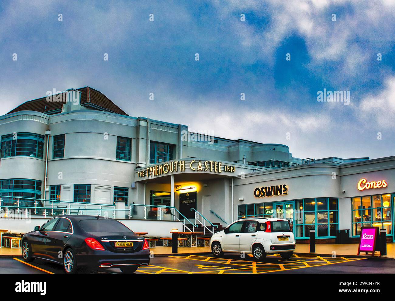 Tynemouth castle inn hi-res stock photography and images - Alamy