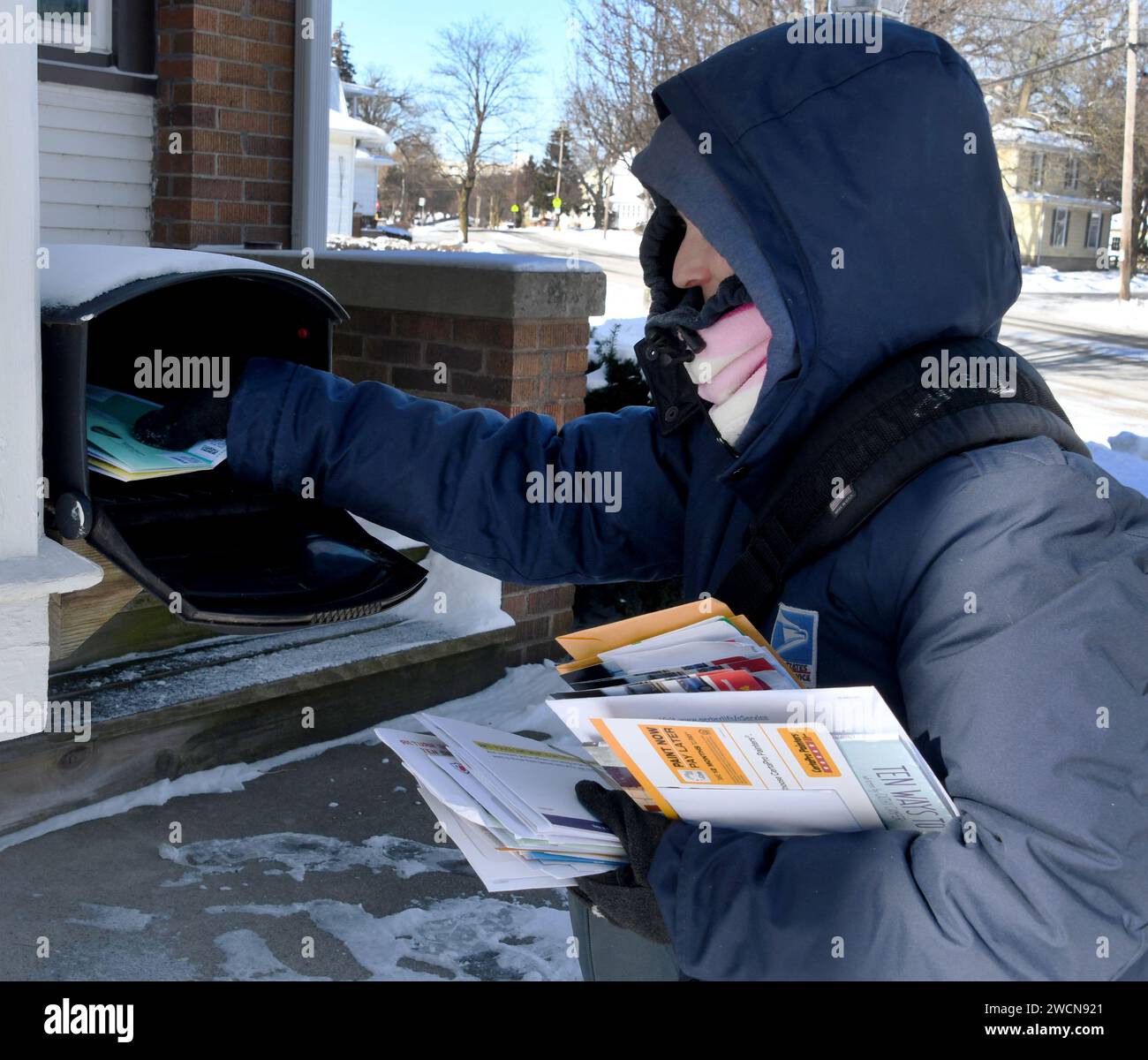 Racine, Wisconsin, USA. 16th Jan, 2024. The windchill was -18 degrees ...