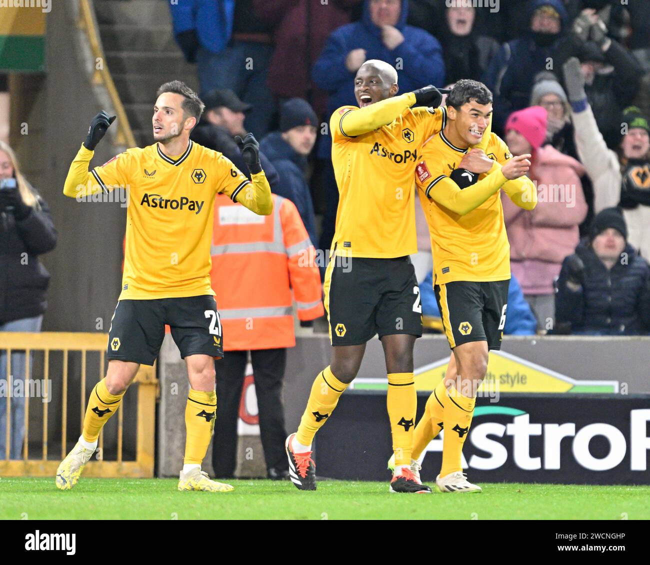 Wolverhampton, UK. 16th Jan, 2024. Nathan Fraser of Wolverhampton ...