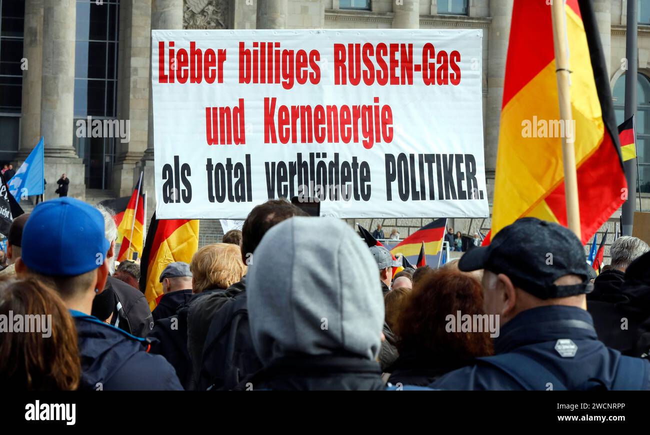 Russian politician gas hi-res stock photography and images - Alamy