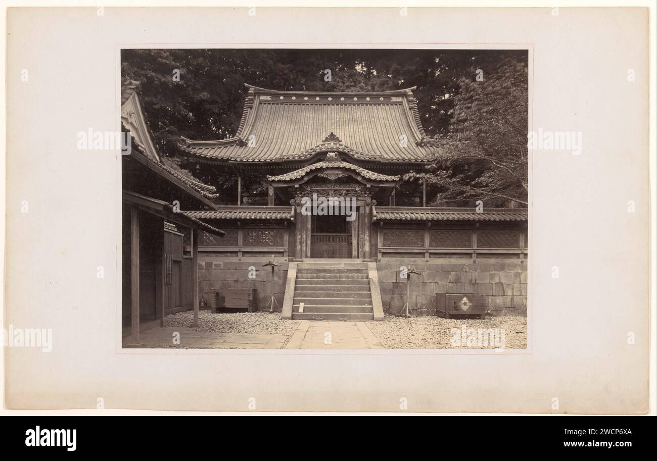 Mausoleum of Oeyo at the Zōjō -ji in Tokyo, Japan, Felice Beato ...