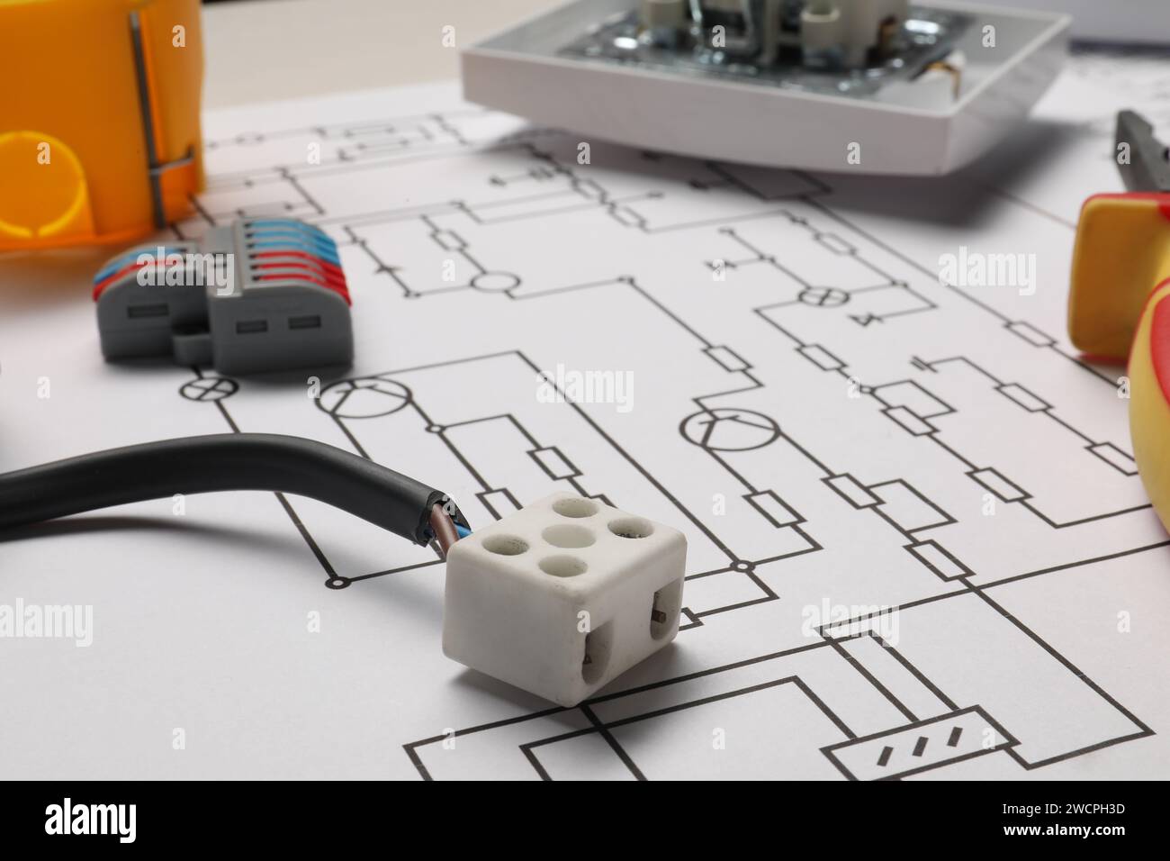 Wiring diagram hi-res stock photography and images - Alamy