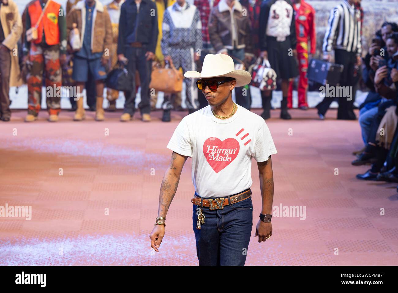 Paris, Frankreich. 16th Jan, 2024. Pharrell Williams at LOUIS VUITTON ...