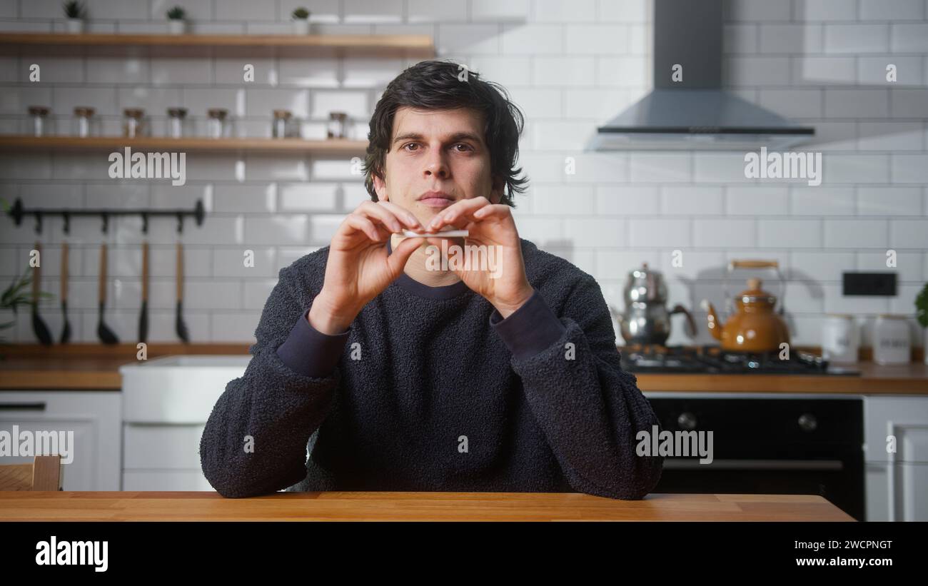 Sitting quit hi-res stock photography and images - Alamy