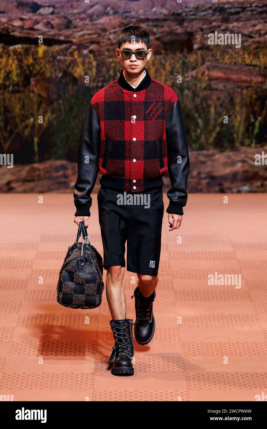 Louis vuitton winter 2024 mens hi-res stock photography and images - Alamy