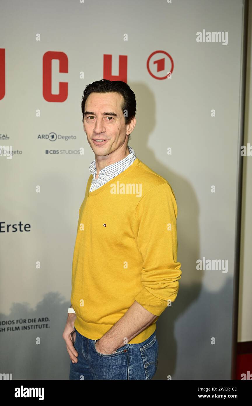 Serie ard hi-res stock photography and images - Alamy