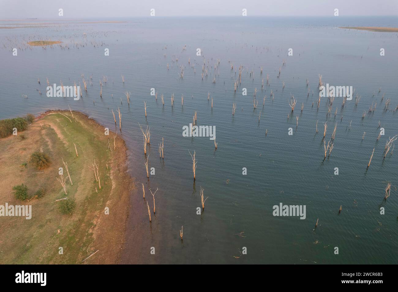 A sunset seen over Lake Kariba, Zimbabwe Stock Photo - Alamy