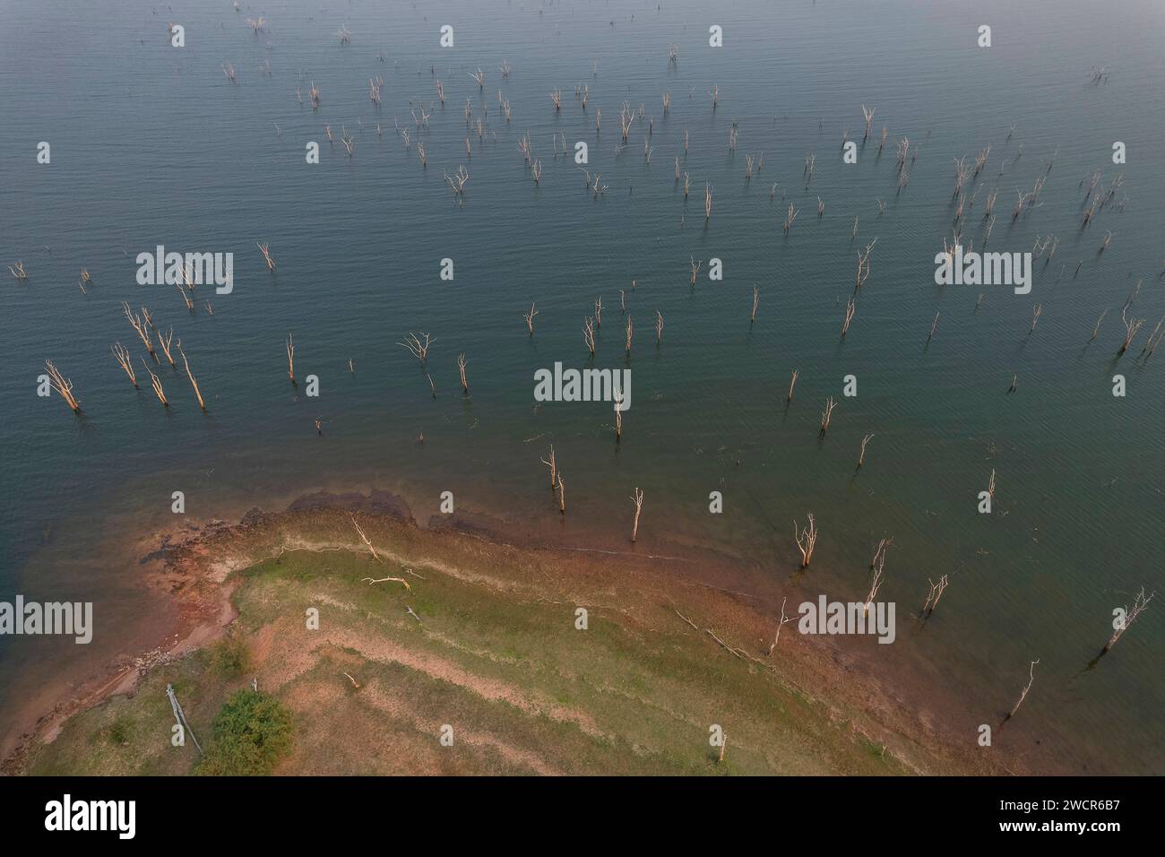 A sunset seen over Lake Kariba, Zimbabwe Stock Photo - Alamy