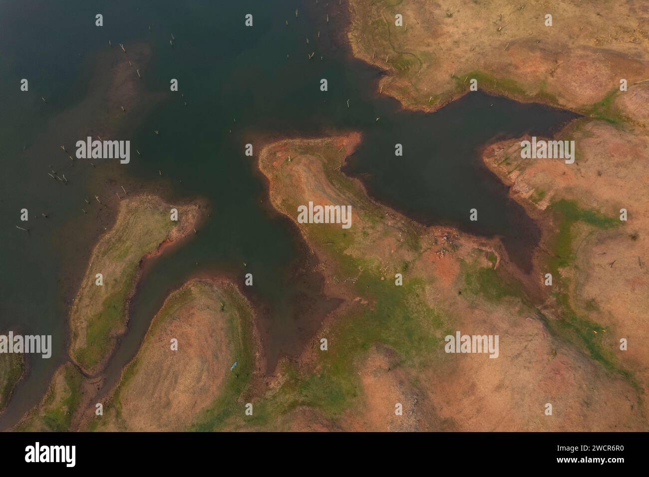 An aerial view of Zimbabwe's Lake Kariba Stock Photo - Alamy