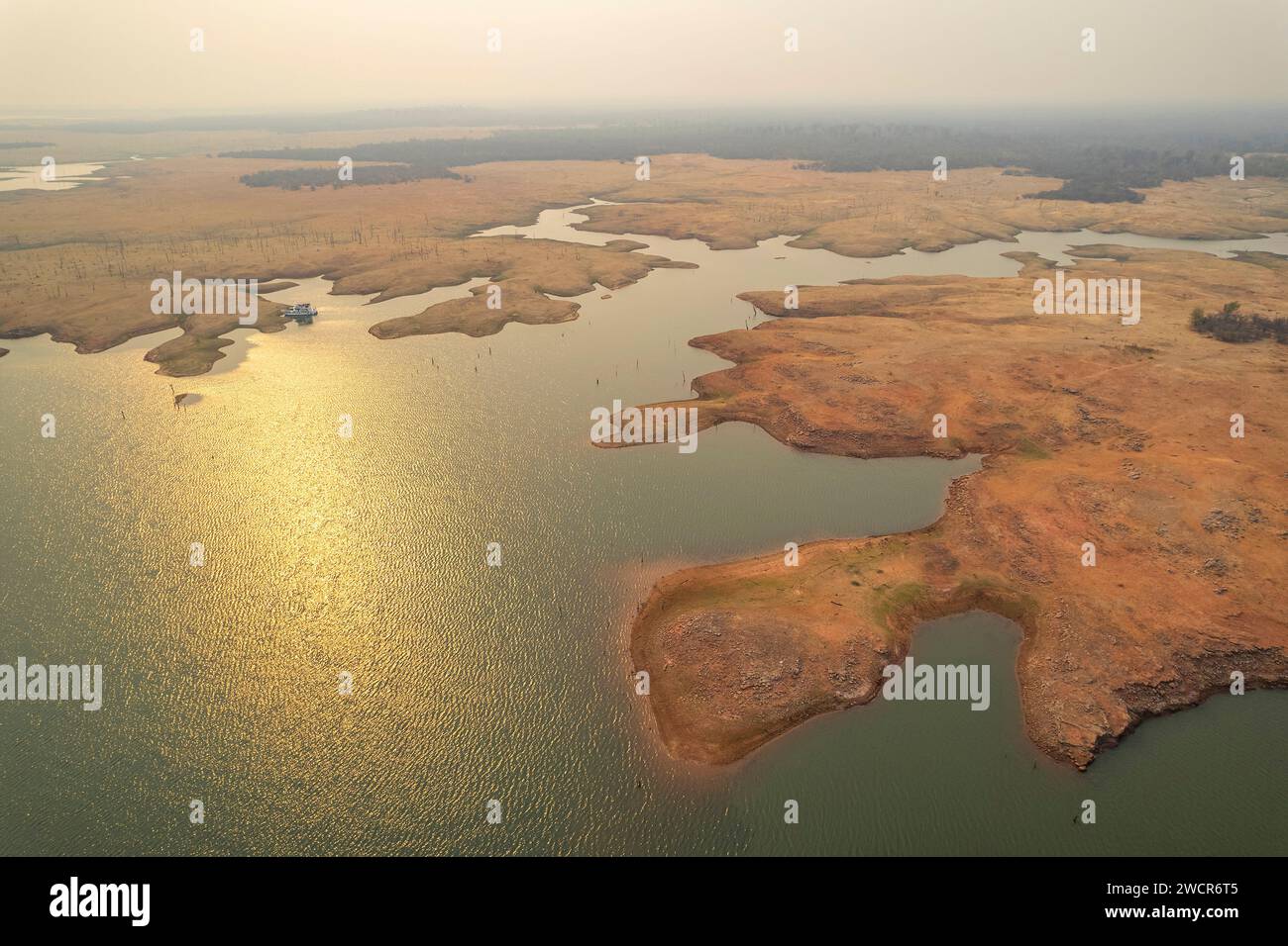 An aerial view of Zimbabwe's Lake Kariba Stock Photo - Alamy