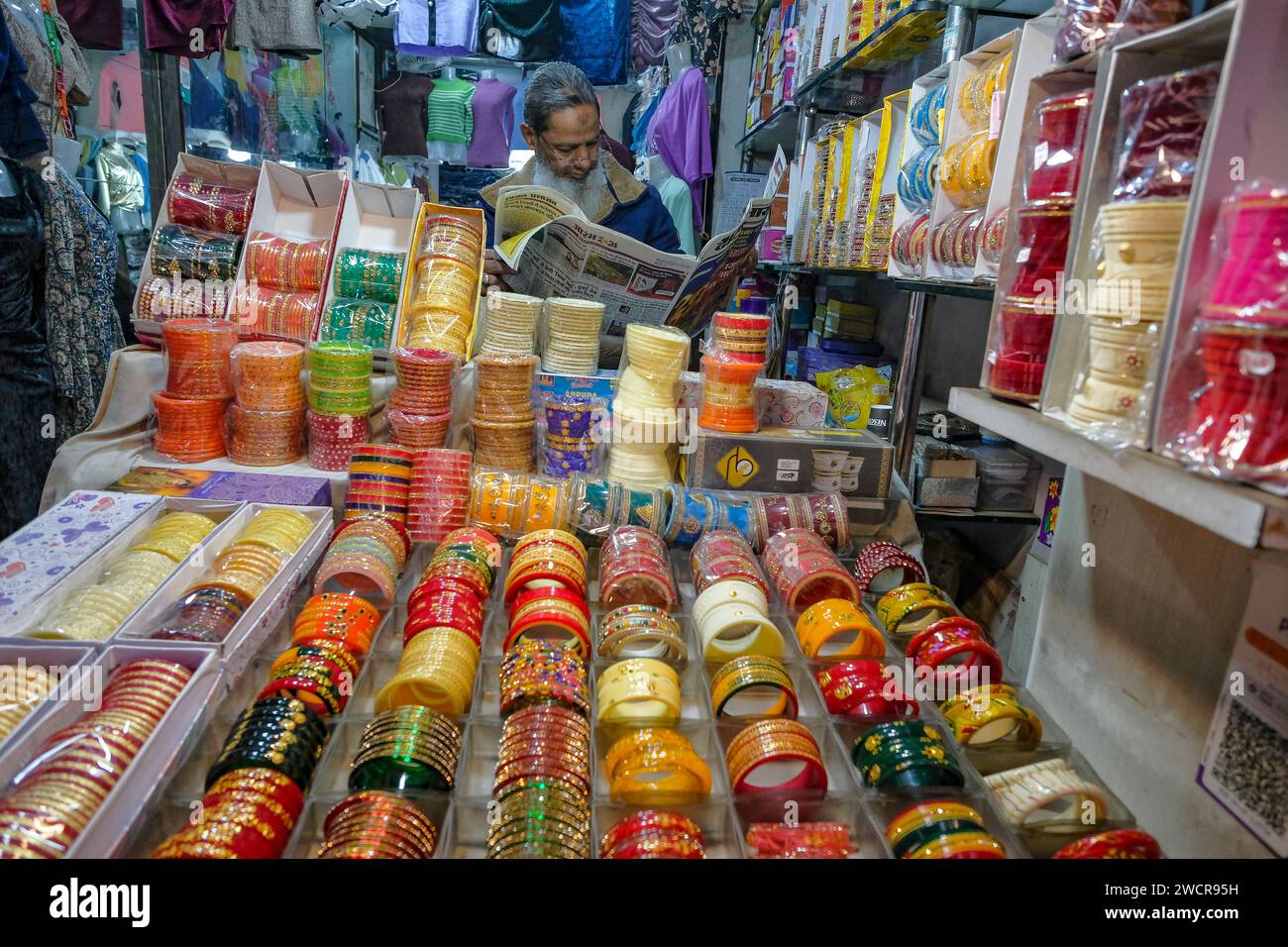 Jaipur, India - January 2, 2024: A bracelet seller at Chandpole Bazaar ...