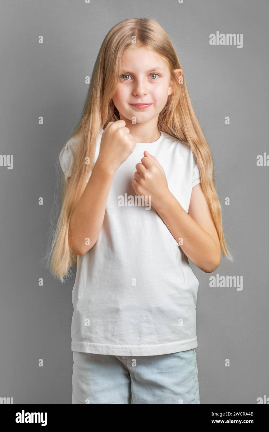 Fighting pose hi-res stock photography and images - Alamy